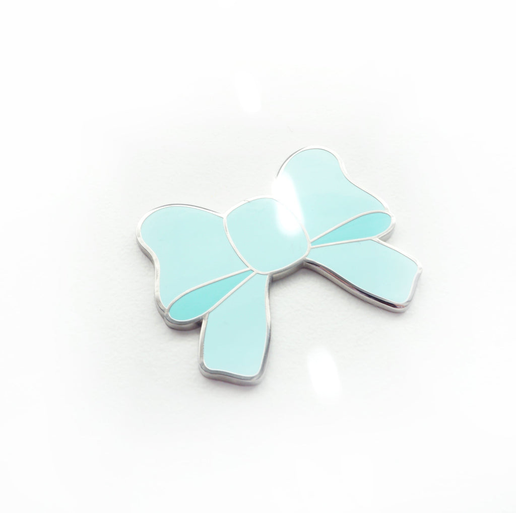 Robin's Egg Blue bow magnet + silver hardware – simply gilded